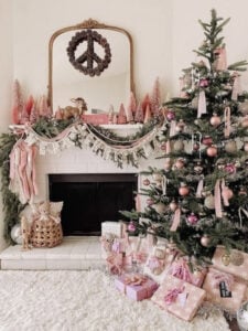 25+ Pretty Pink Christmas Decorations That'll Make You Scream ...
