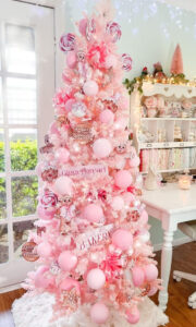 25+ Pink Christmas Tree Decorations That Are Holiday Magic IRL ...