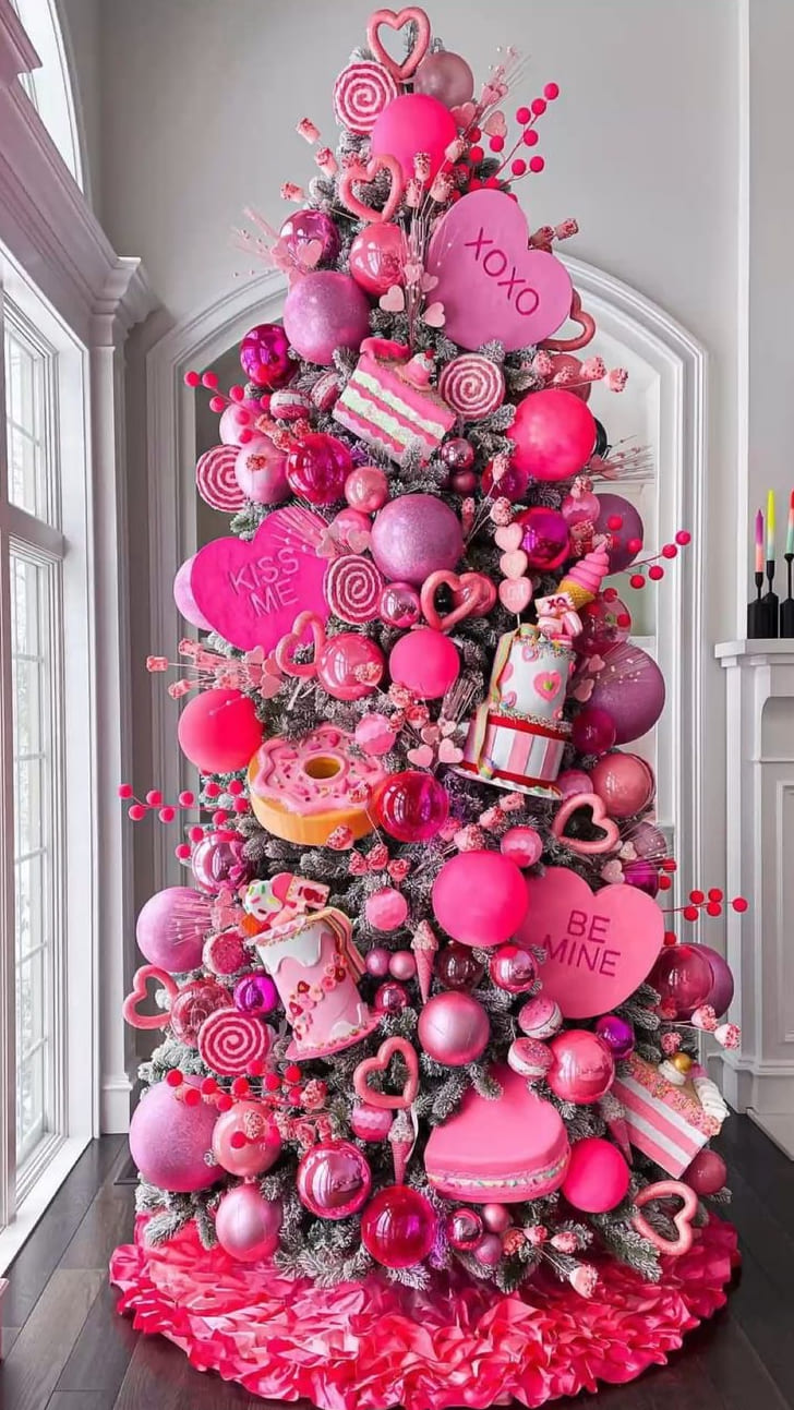 25+ Pink Christmas Tree Decorations That Are Holiday Magic IRL ...